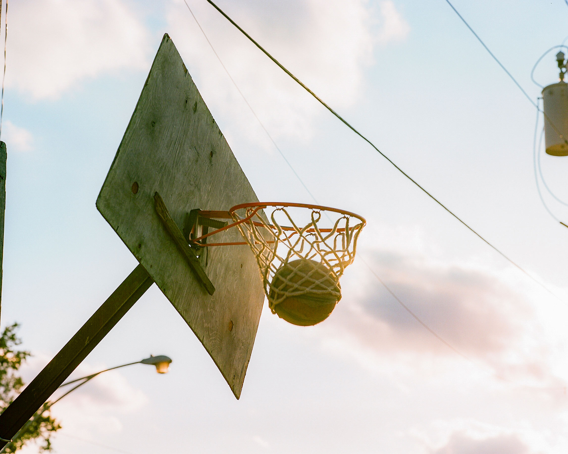 Adam Jason Cohen’s intimate street portraits of Chicago’s basketball youth