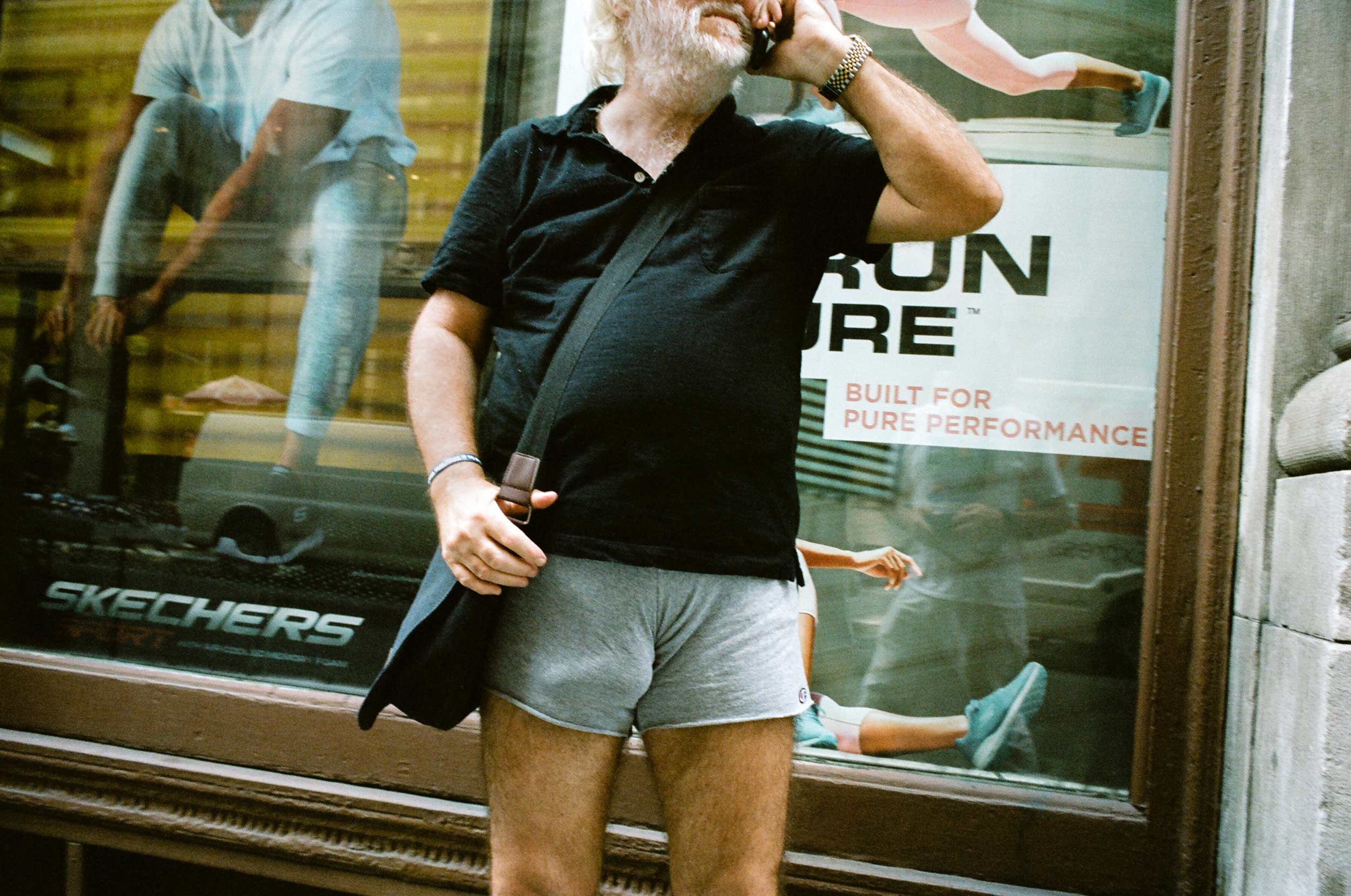 Daniel Arnold, New York’s best-loved street photographer, takes us on a ...