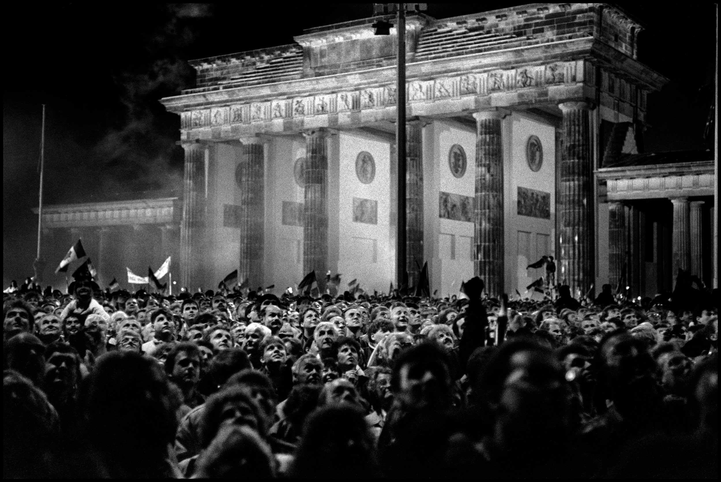 The fall of the Berlin Wall: a visual timeline