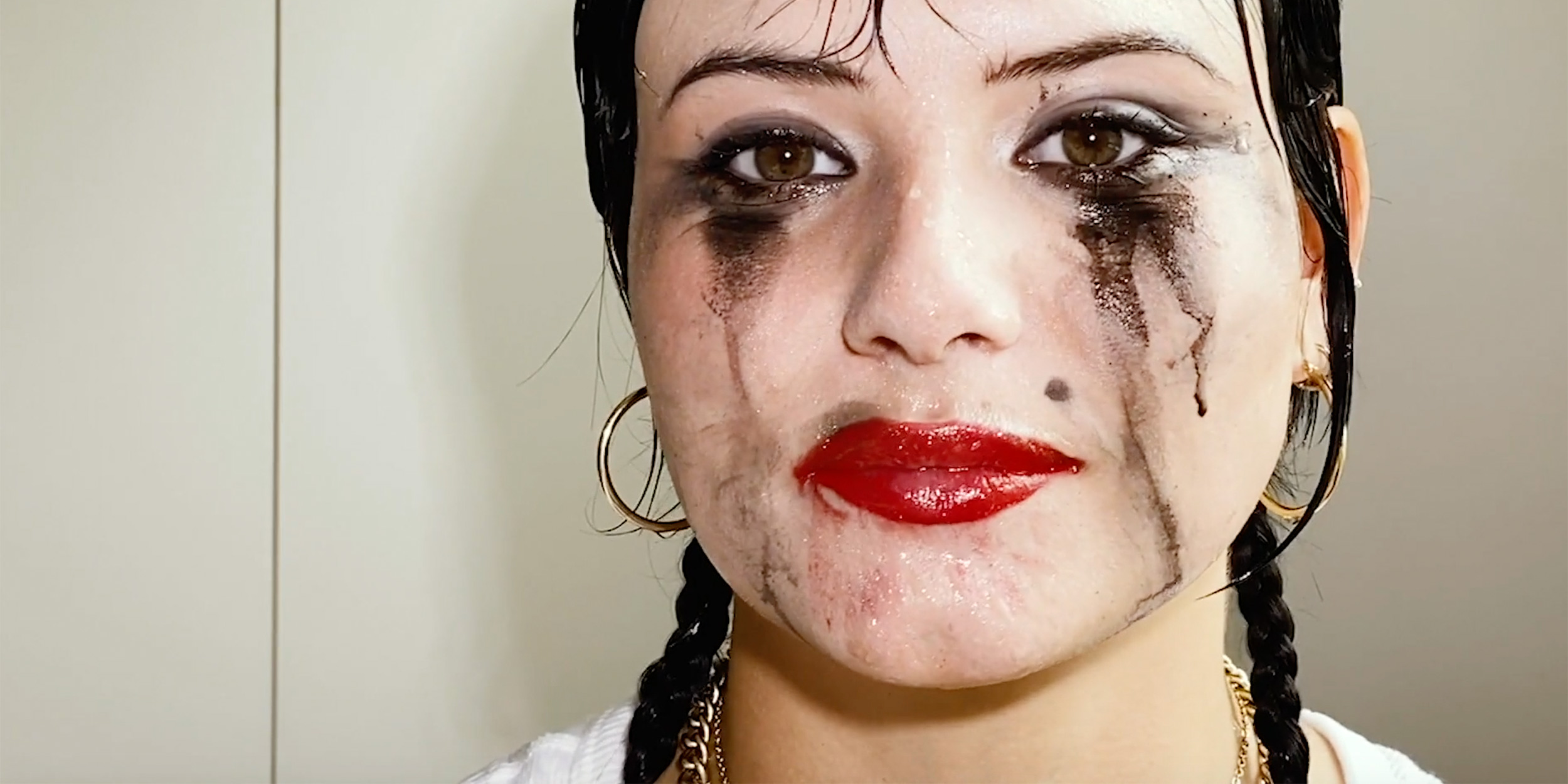 Miranda Joyce recreates a legendary Courtney Love beauty moment