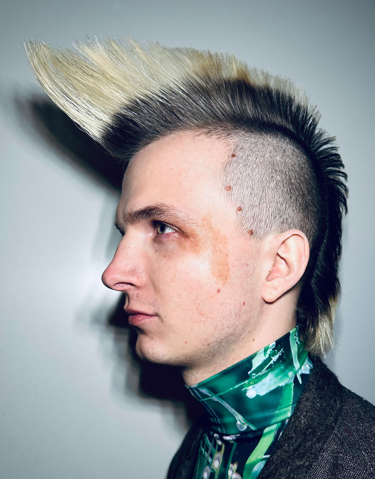 Behind the scenes with Gary Gill, the hairstylist imbuing high fashion ...